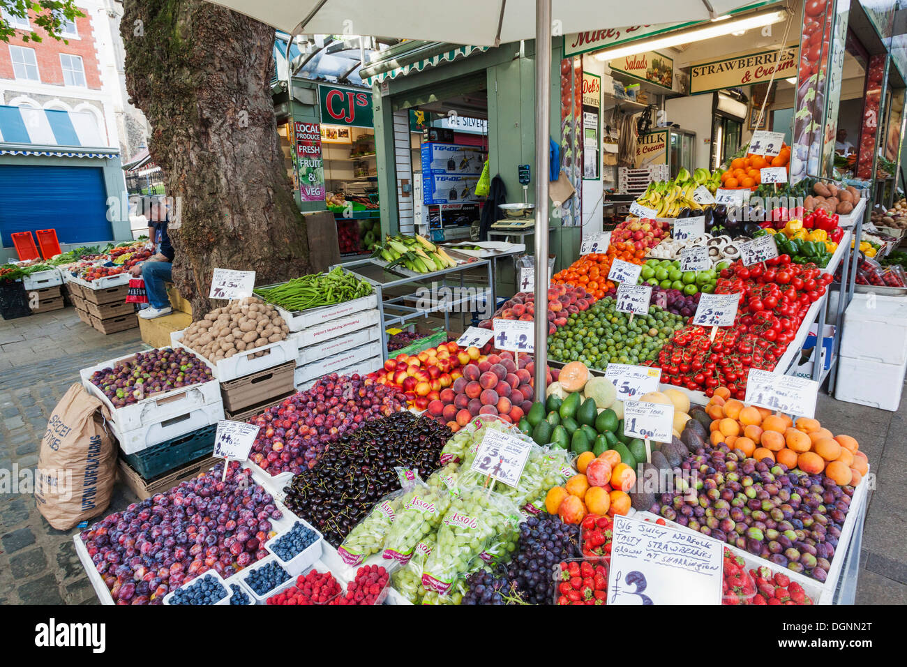 England, East Anglia, Norfolk, Norwich, Norwich Market, Fruit and ...