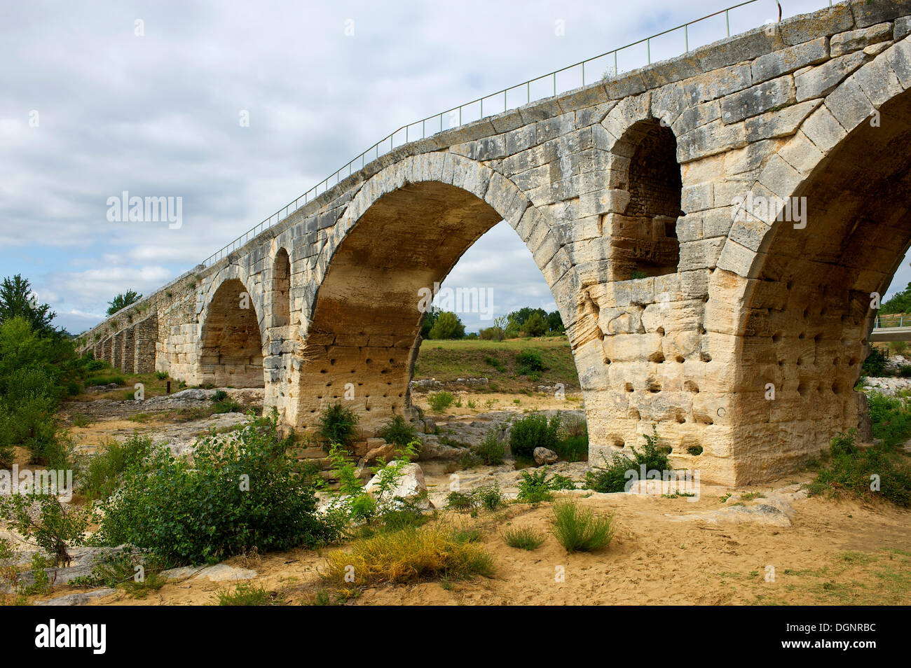 Pont Julien, Roman bridge, Abt, Provence, Region Provence-Alpes-Côte d ...