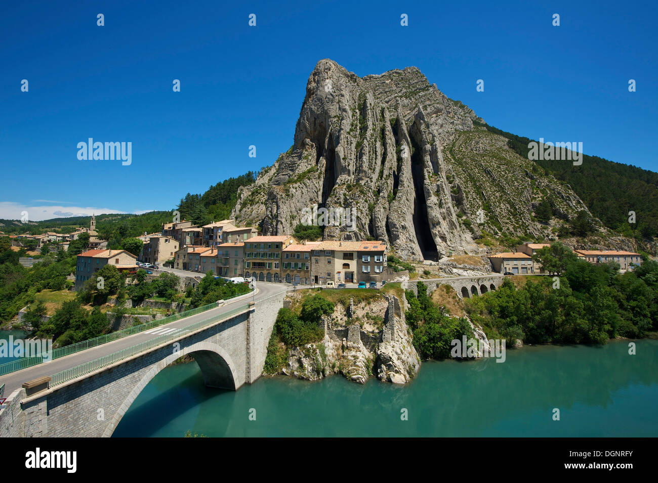Bridge over the Durance River, Sisteron, Provence, Region Provence ...