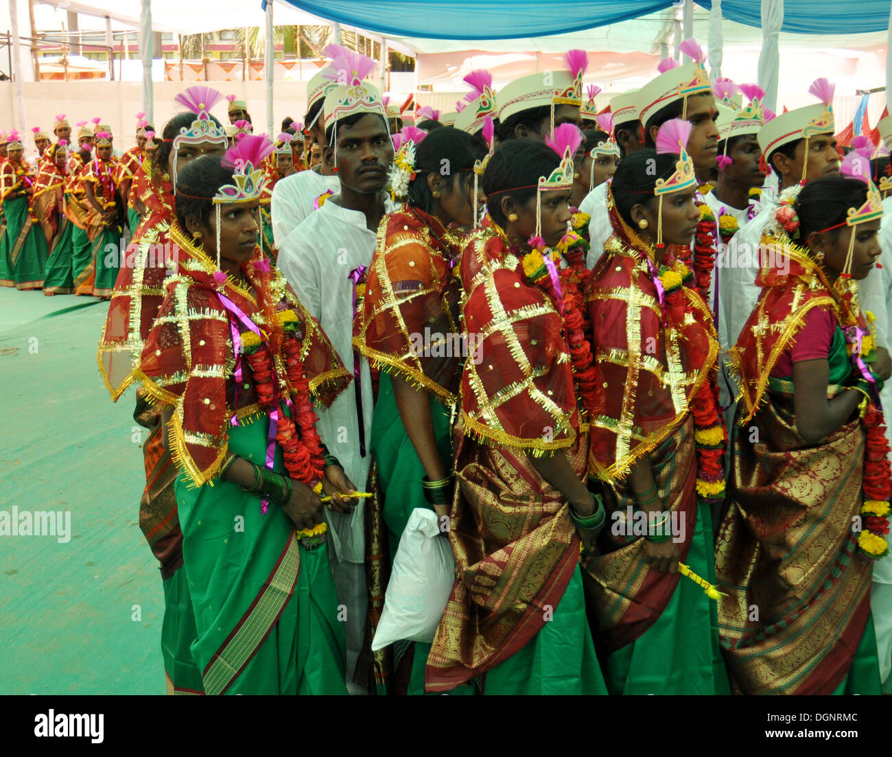 Couples in Que getting ready for mass marriage Stock Photo - Alamy