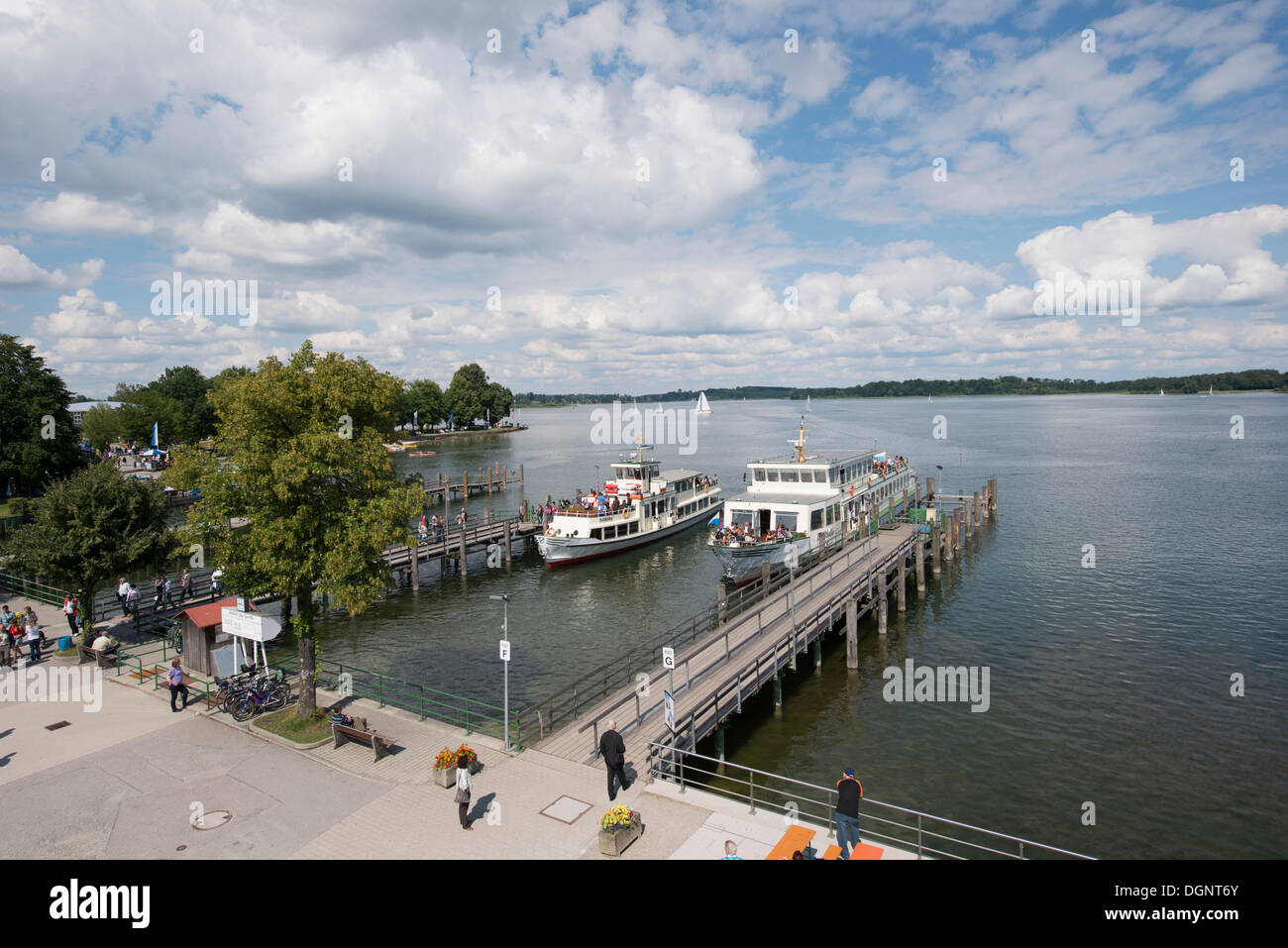 Landing stage with a steamboat on lake Chiemsee, Insel Herrenchiemsee ...