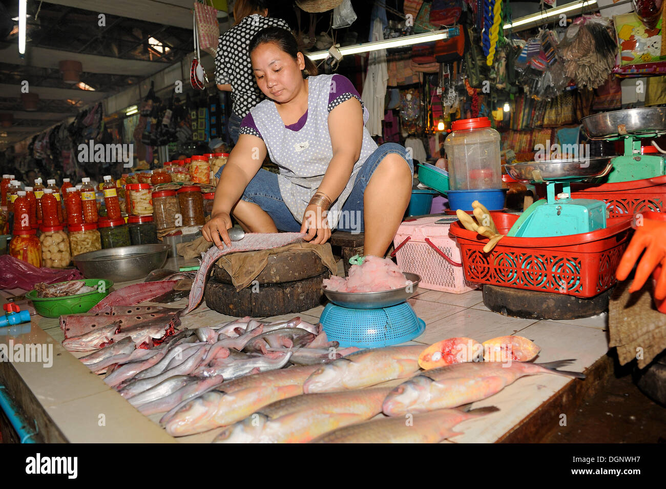 Women Gutting Fish High Resolution Stock Photography and Images - Alamy