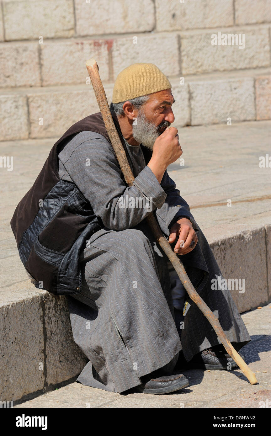 Palestinian man hi-res stock photography and images - Alamy