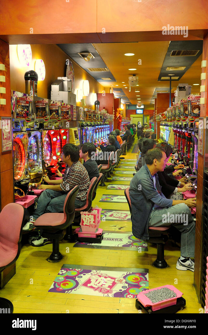 Vending machines kyoto japan hi-res stock photography and images - Alamy