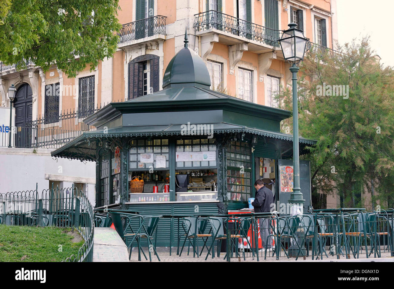 Kiosk hi-res stock photography and images - Alamy