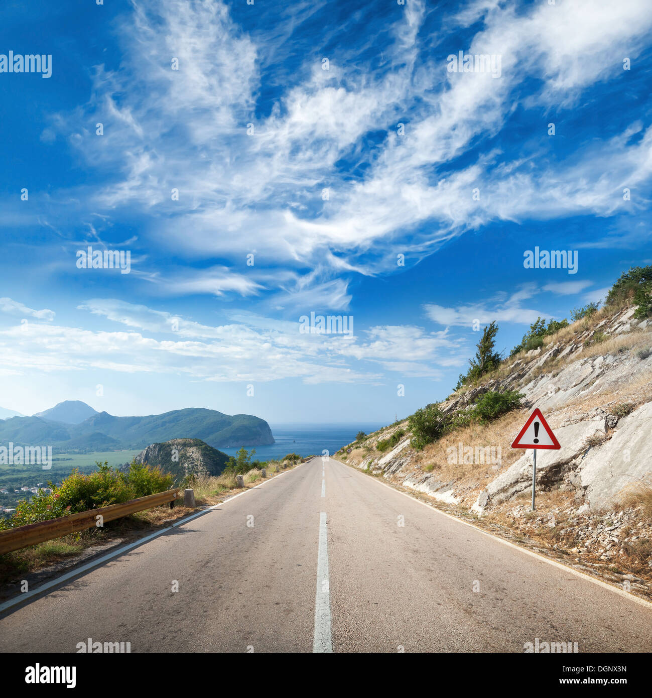 Exclamation mark road sign hi-res stock photography and images - Alamy
