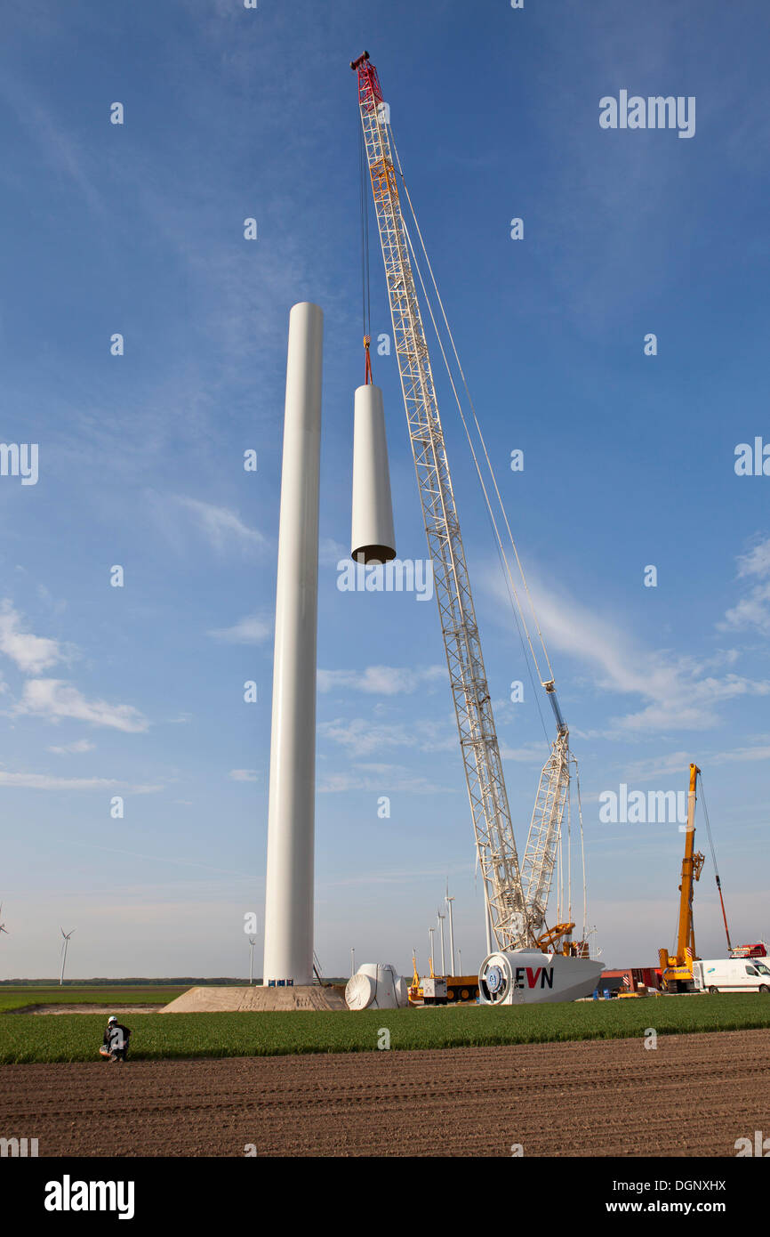 Construction of a wind turbine, type REpower MM92 by the company Arcor ...