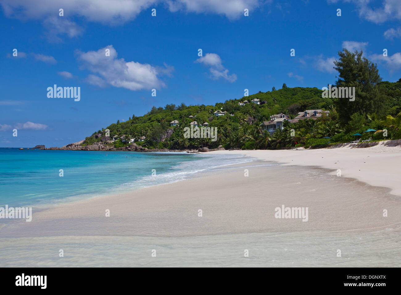 Mahe beach hotel hi-res stock photography and images - Alamy