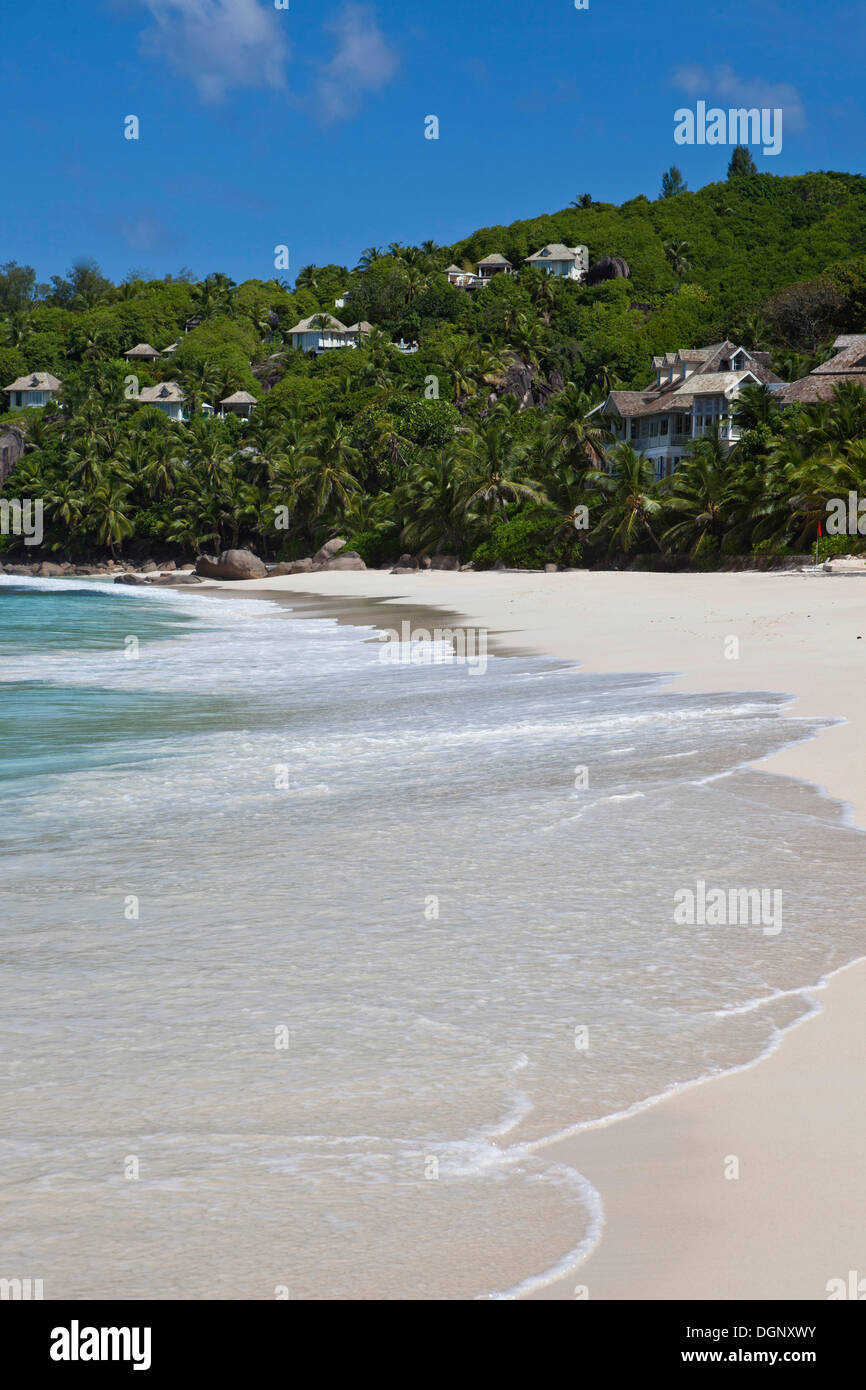 Mahe beach hotel hi-res stock photography and images - Alamy