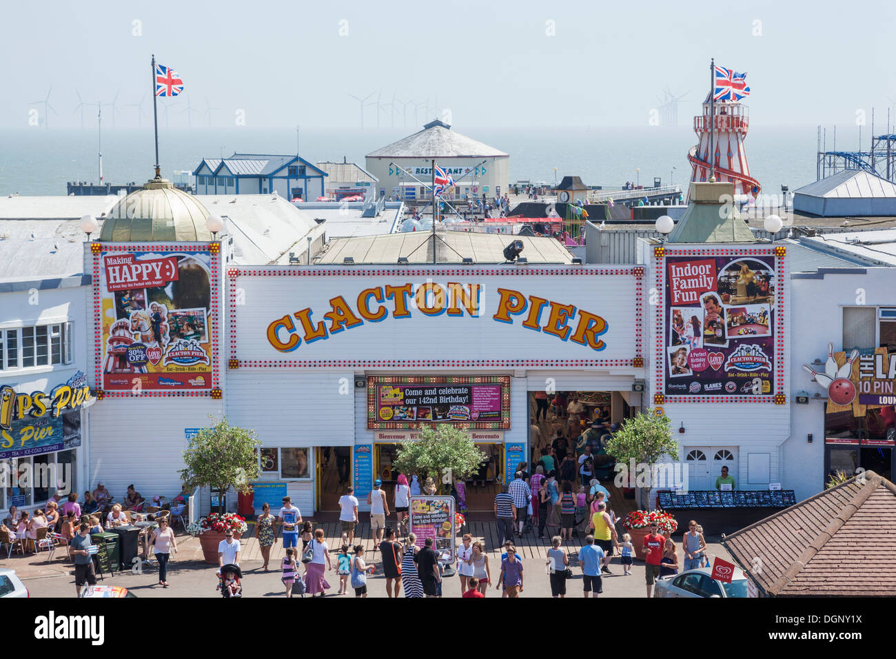 England, East Anglia, Essex, Clacton-on-Sea, Entrance to Clacton Pier ...