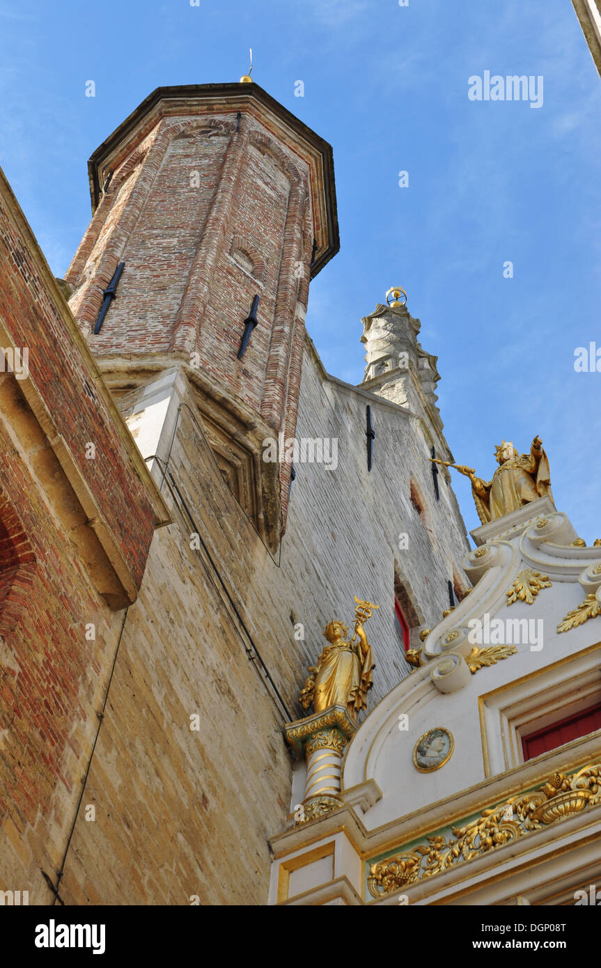 Church in square - Bruges Stock Photo - Alamy