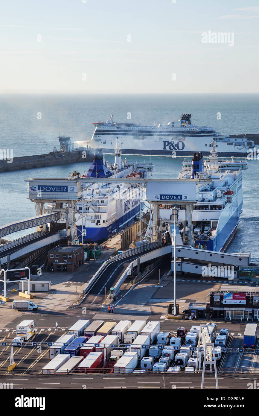 Dover shipping port cargo hi-res stock photography and images - Alamy