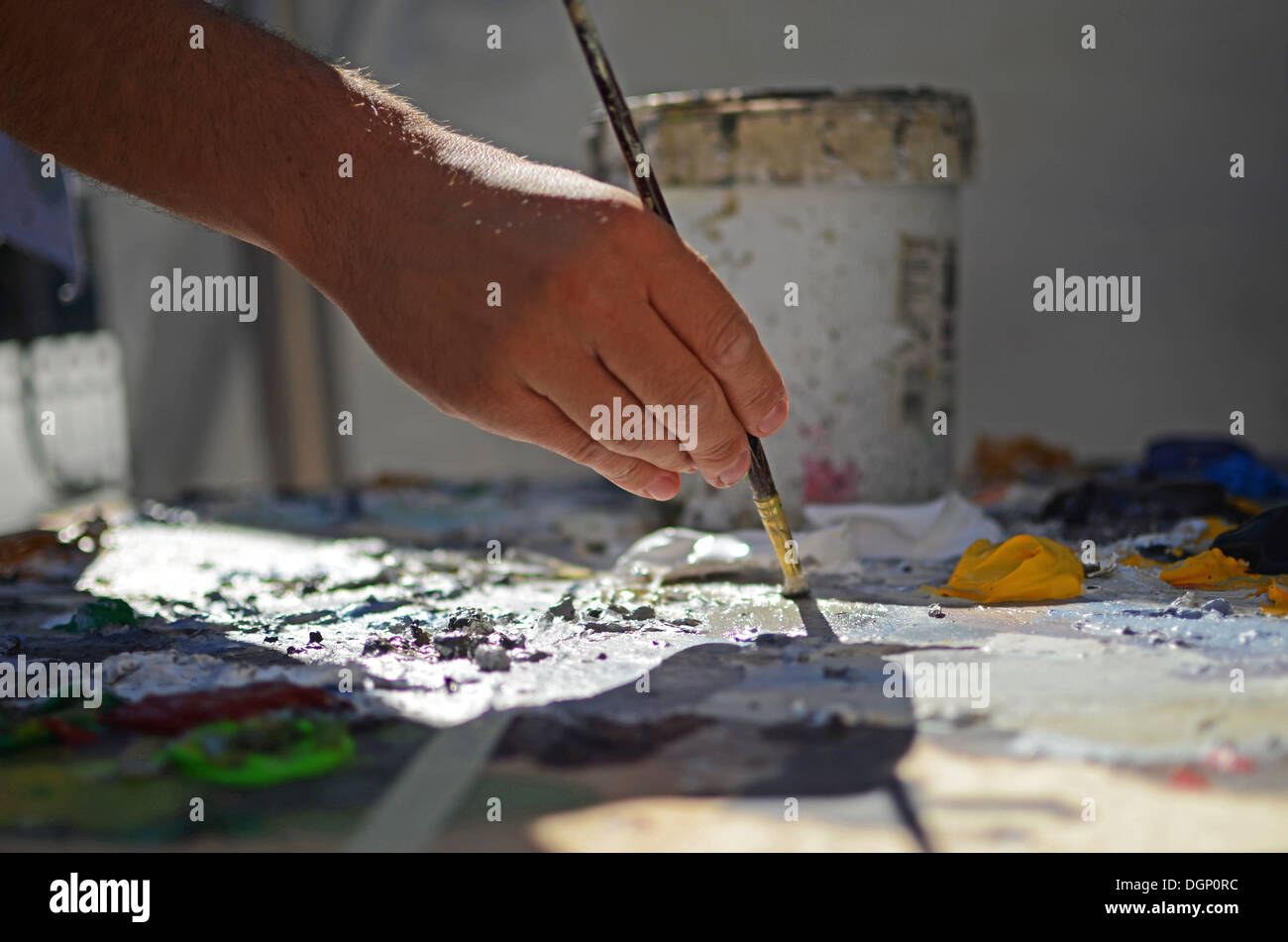 Realistic Spanish painter, Alberto Martin Giraldo, painting the Spanish ...