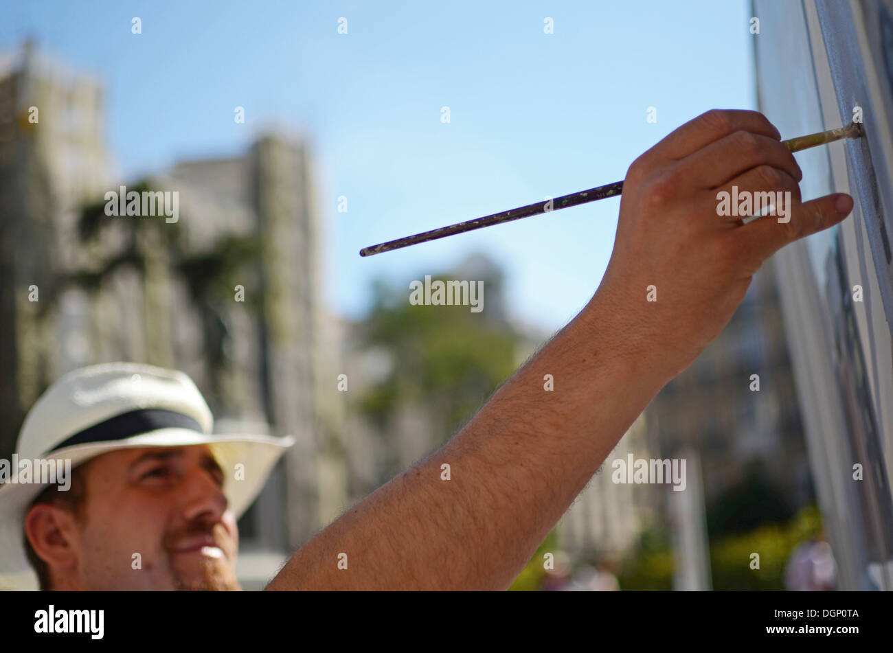 Realistic Spanish painter, Alberto Martin Giraldo, painting the Spanish ...