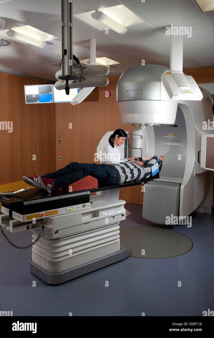 Radiation therapy device hi-res stock photography and images - Alamy