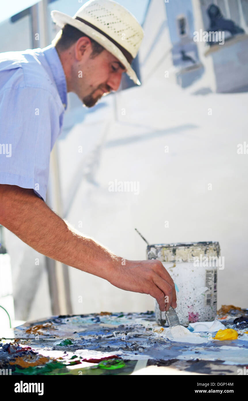 Realistic Spanish painter, Alberto Martin Giraldo, painting the Spanish ...