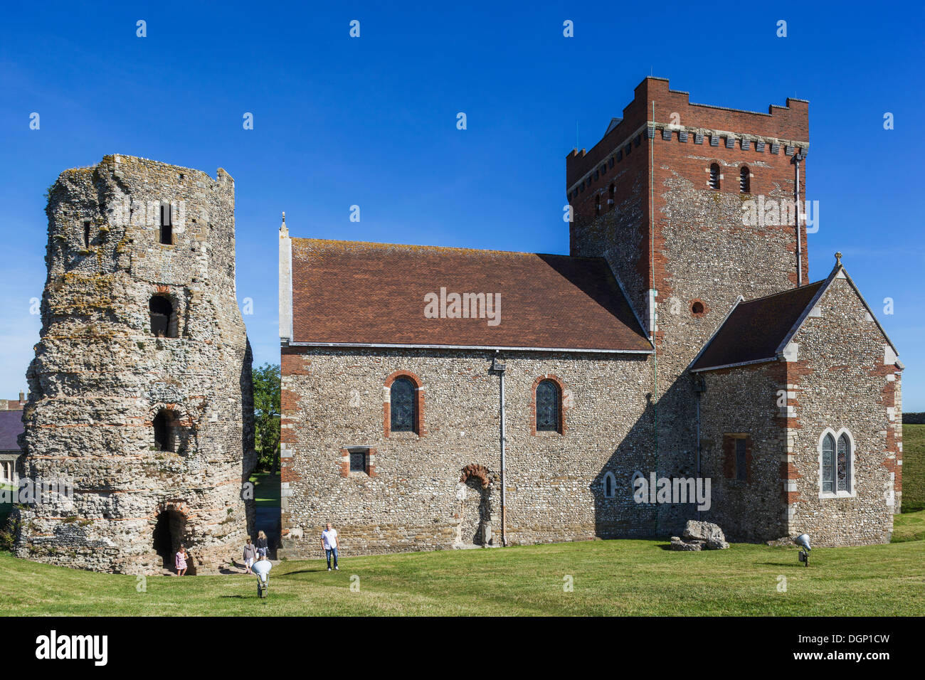 Ruins of roman lighthouse hi-res stock photography and images - Alamy