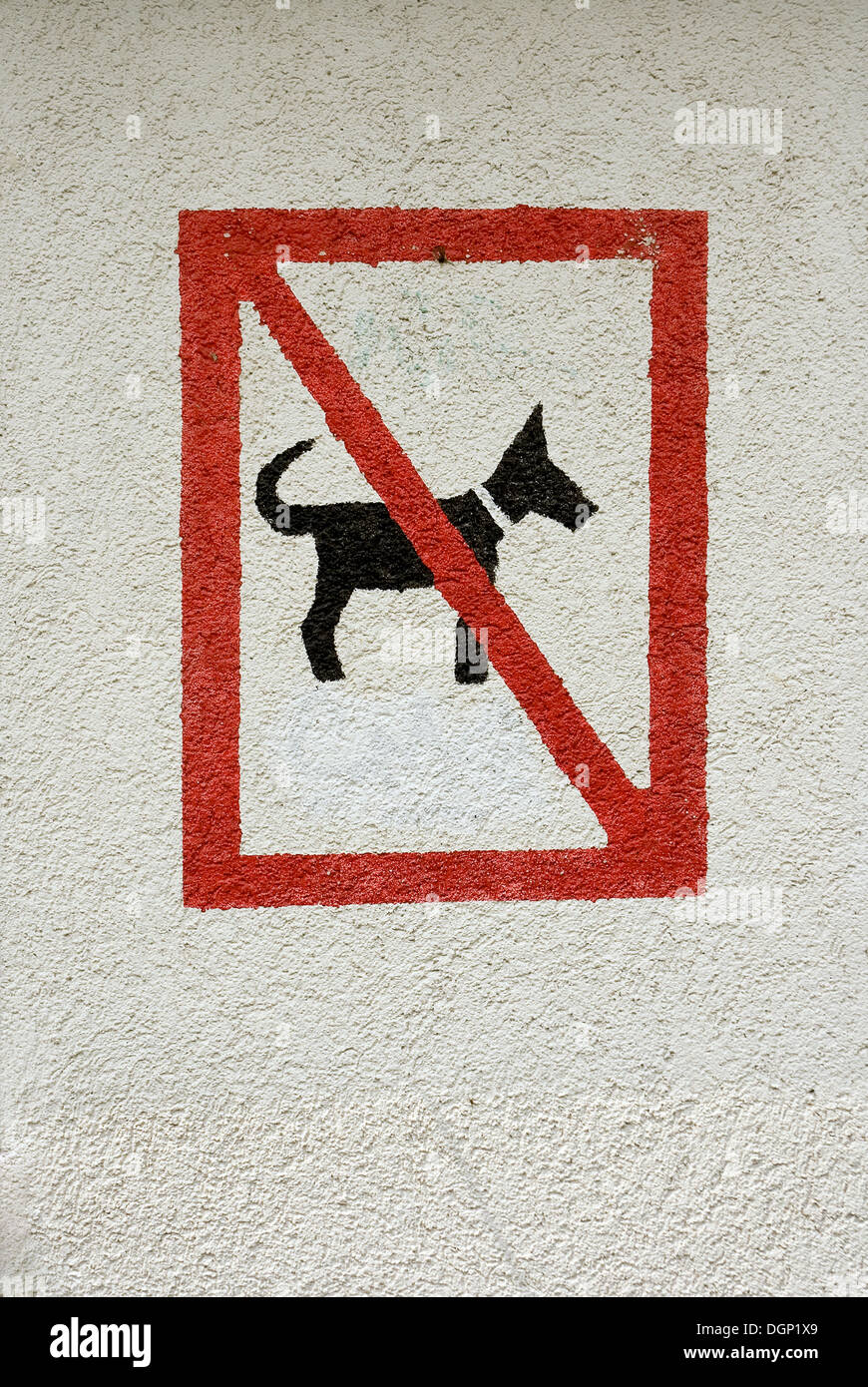Berlin, Germany, Dogs Allowed on a house facade Stock Photo - Alamy