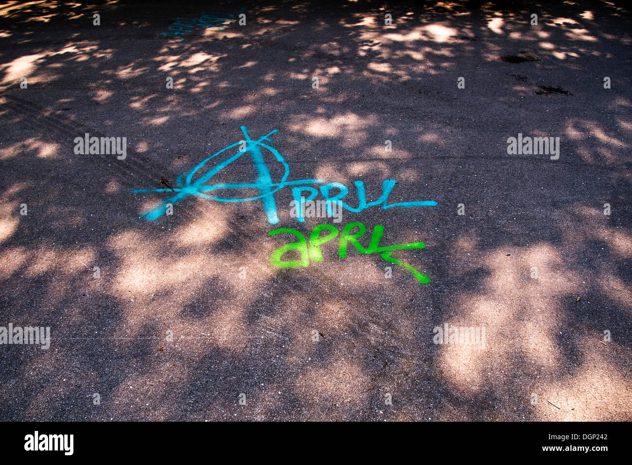 Pavement paintings hi-res stock photography and images - Alamy