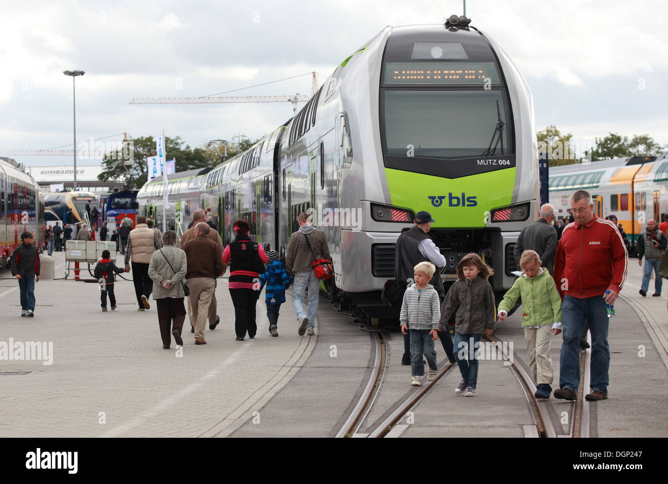 Double deck carriages hi-res stock photography and images - Alamy