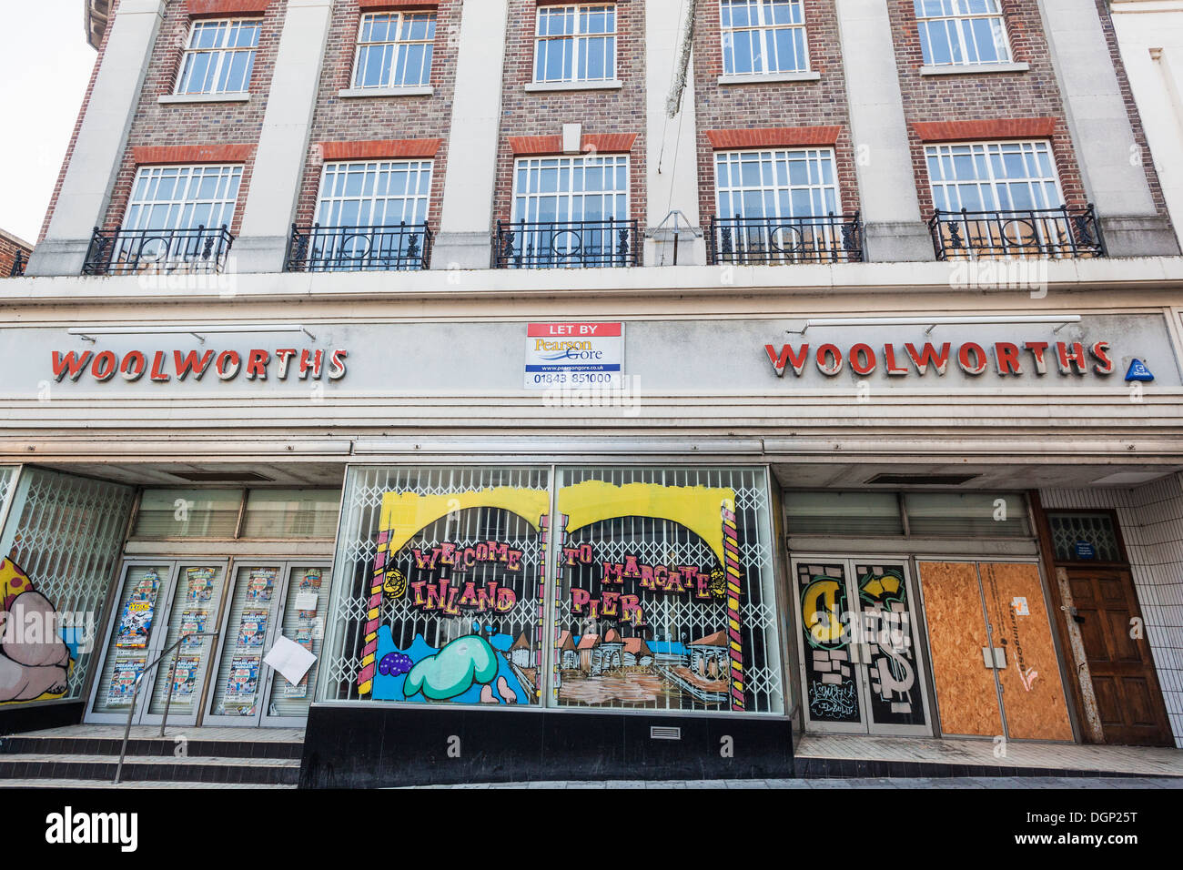 England, Kent, Margate, Empty Shop on Margate High Street Stock Photo ...