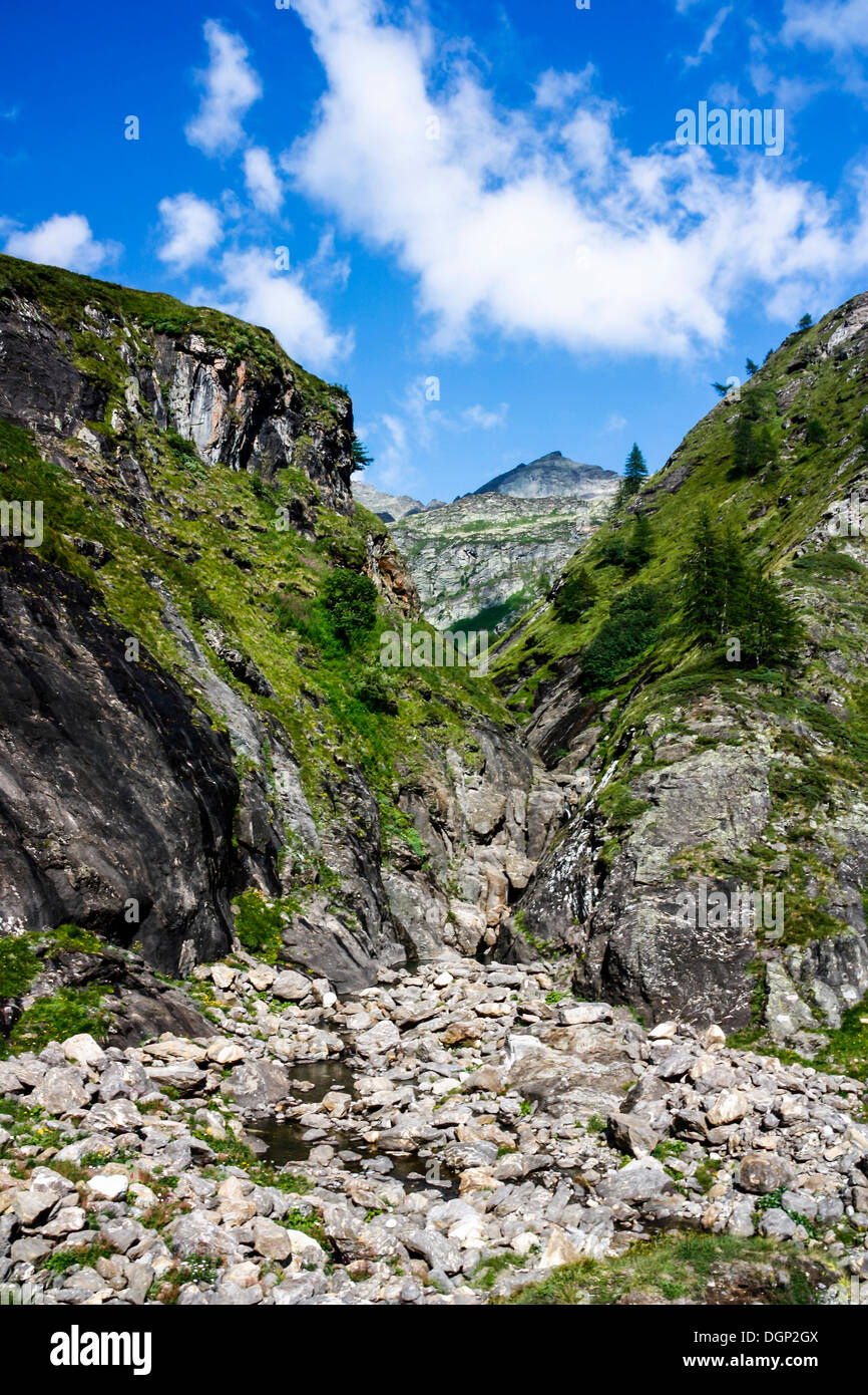 Mountain landscape between San Carlo and Lago di Robiei, Ticino ...