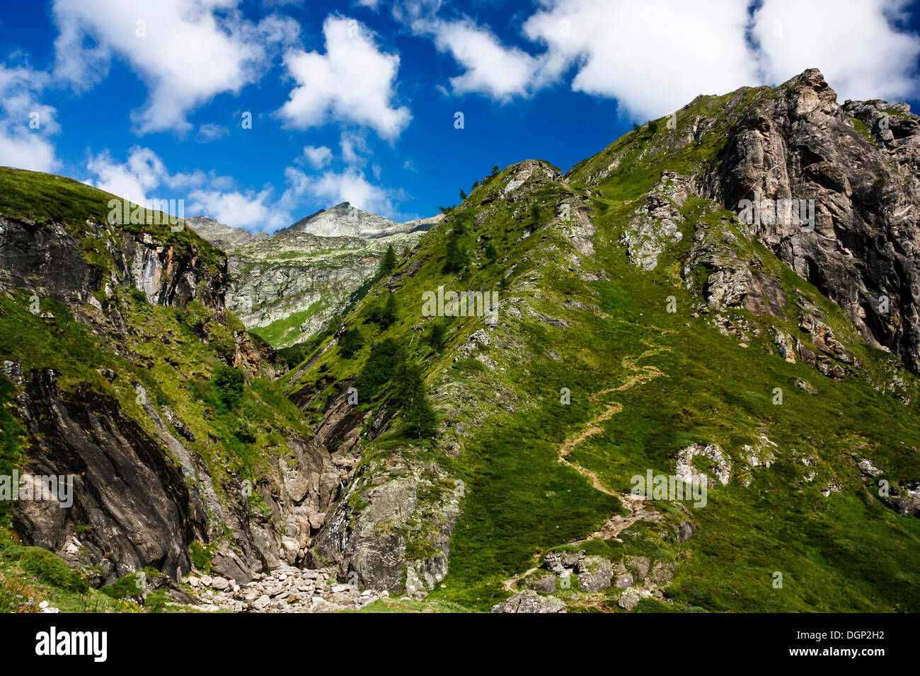 Mountain landscape between San Carlo and Lago di Robiei, Ticino ...
