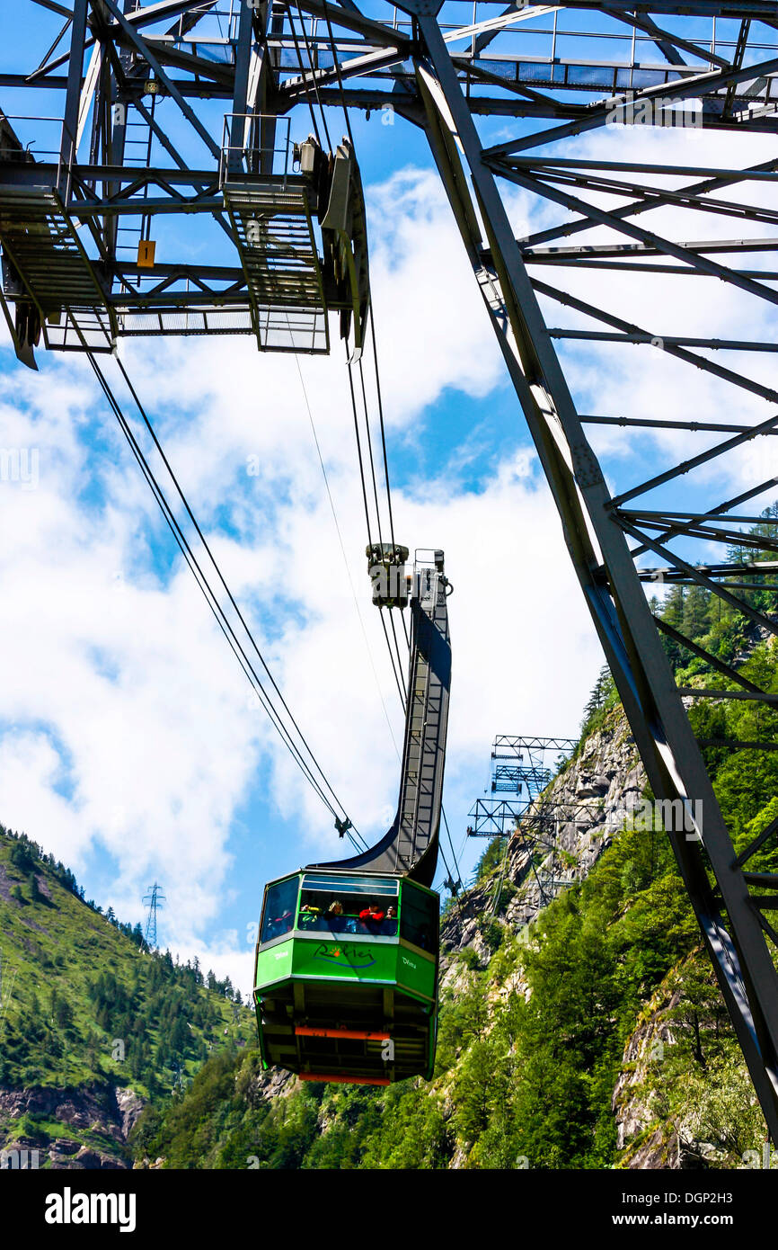 Cable car between San Carlo and Lago di Robiei, Ticino, Switzerland ...