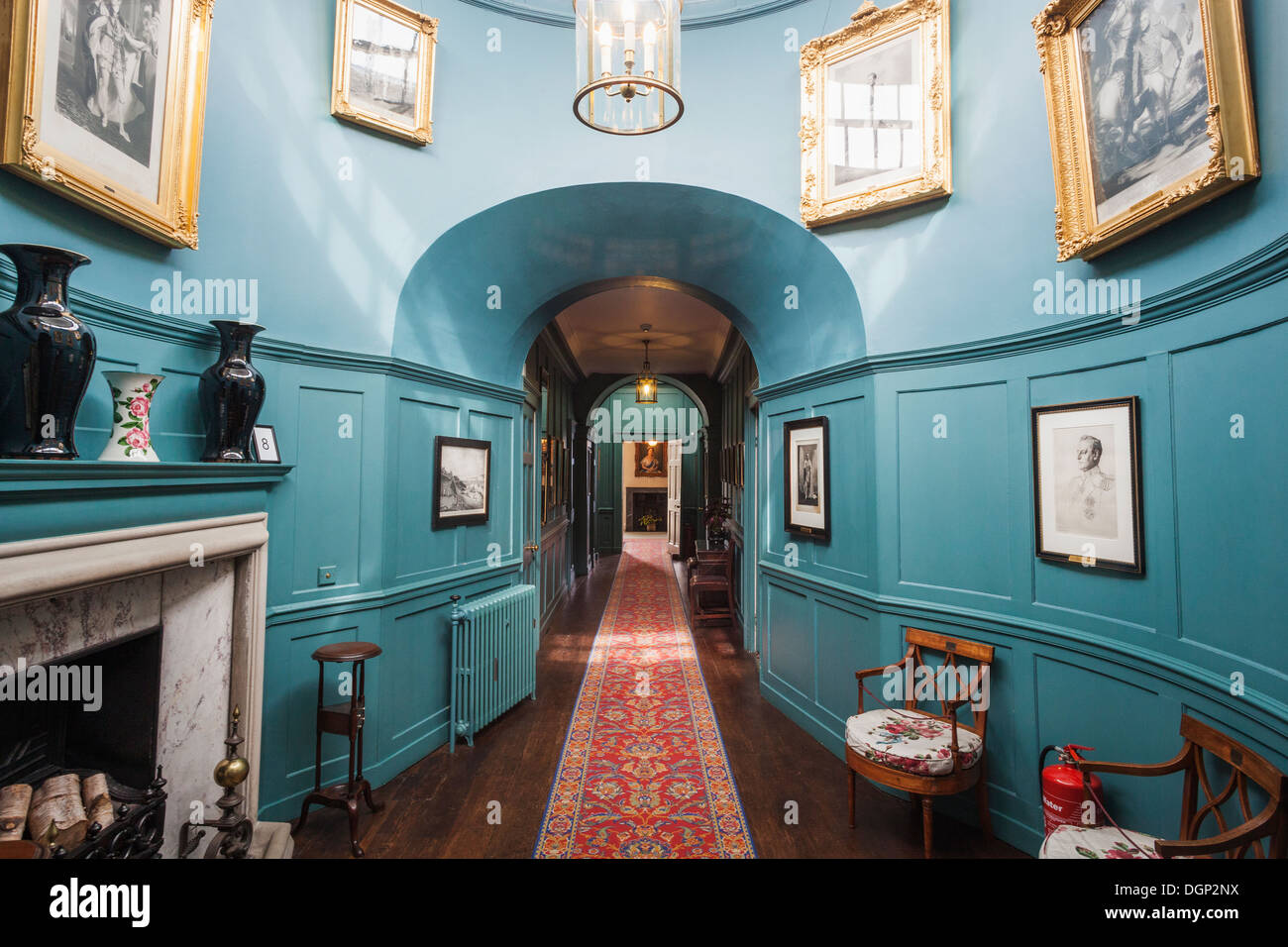 Castle interior england hi-res stock photography and images - Alamy