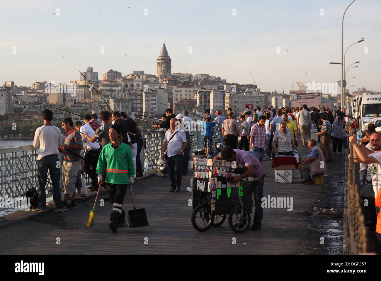 Overview bustle hi-res stock photography and images - Alamy