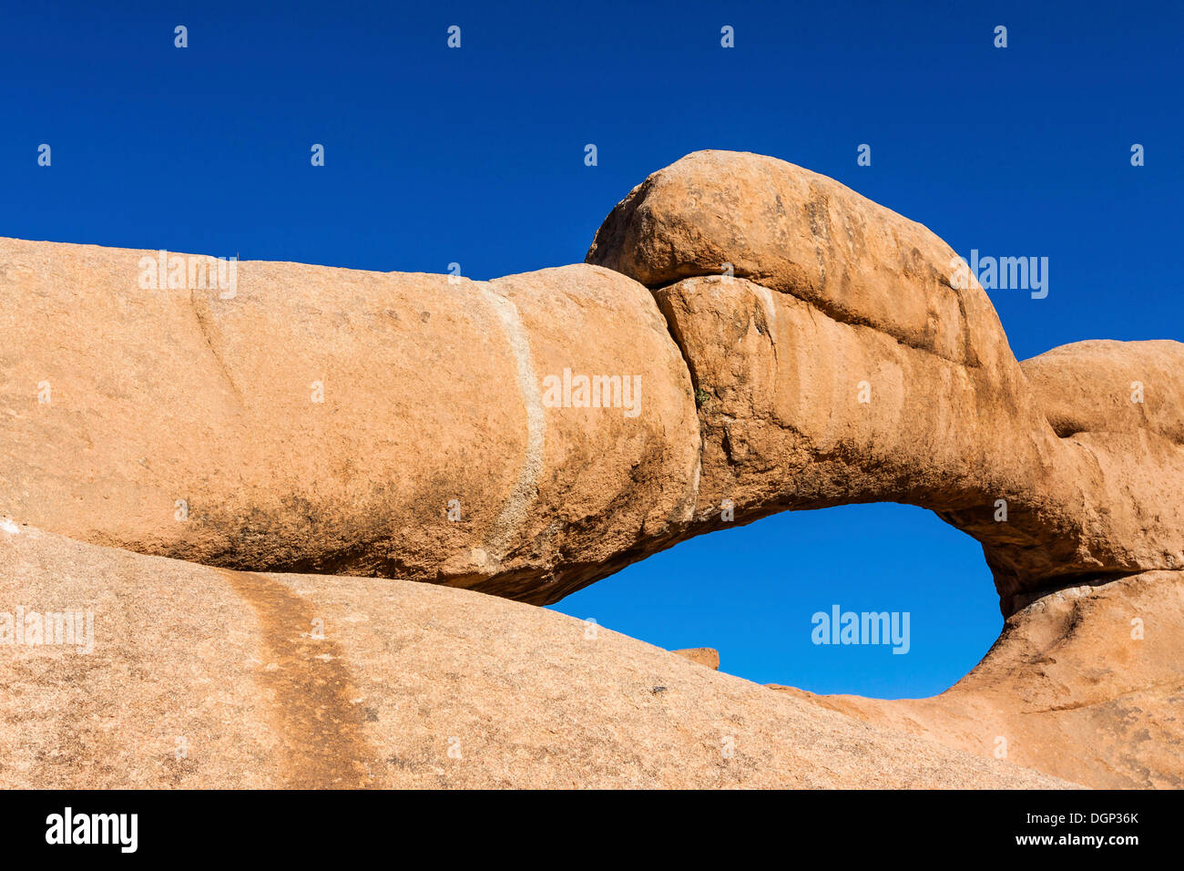 Arched rock formation hi-res stock photography and images - Alamy