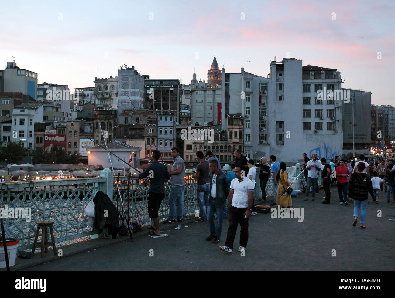 Overview bustle hi-res stock photography and images - Alamy