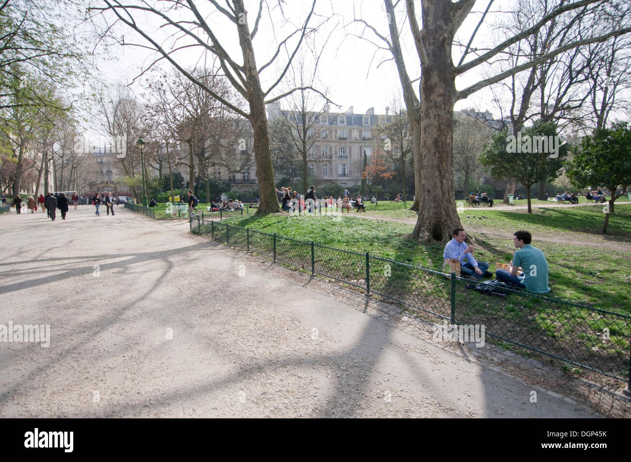 Parc Monceau, a semi-public park situated in the 8th arrondissement of ...