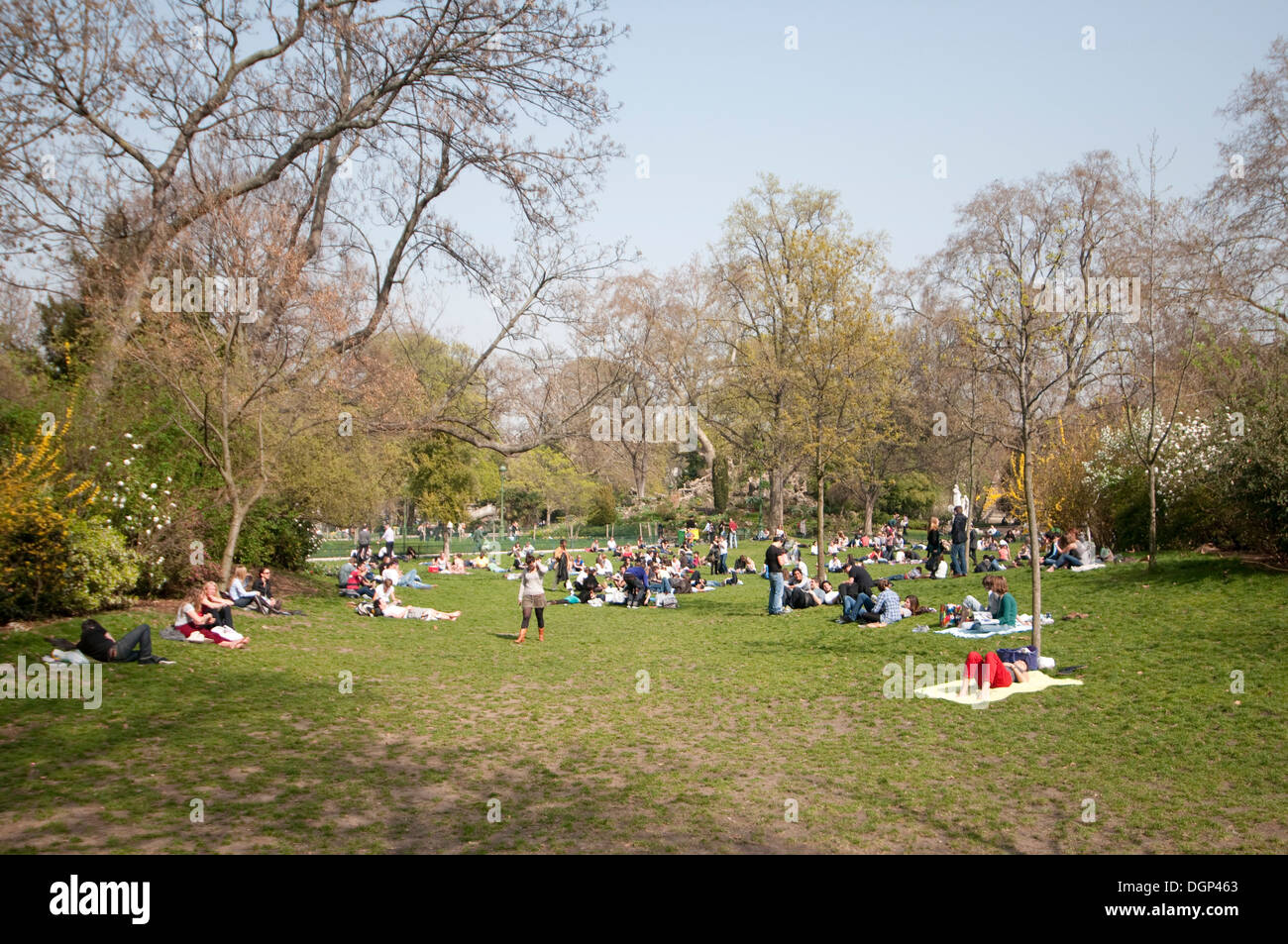 Parc Monceau, a semi-public park situated in the 8th arrondissement of ...