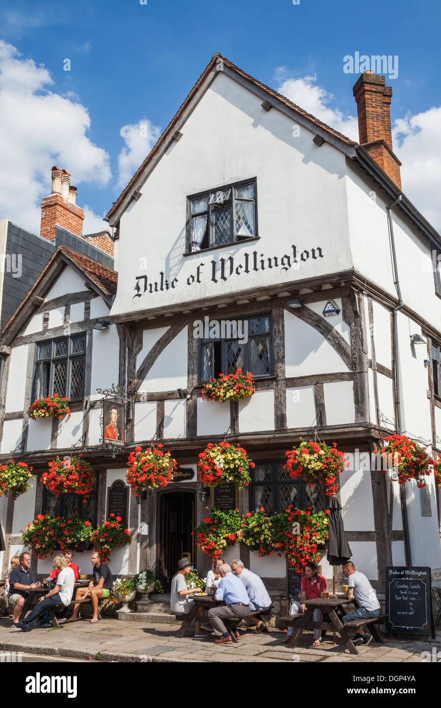 The duke of wellington pub hi-res stock photography and images - Alamy