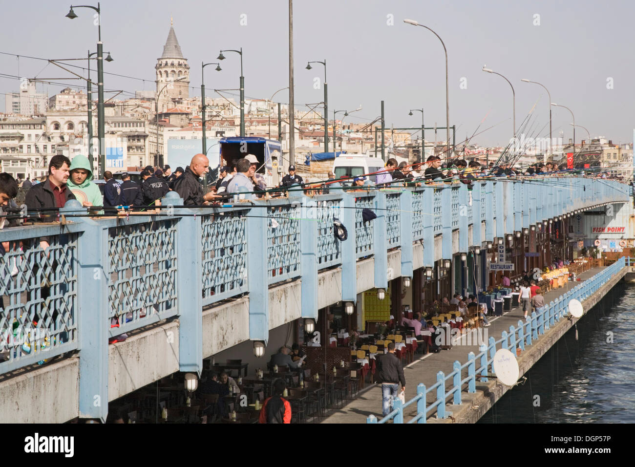 Anglers on Galata Bridge, Istanbul, Turkey Stock Photo - Alamy