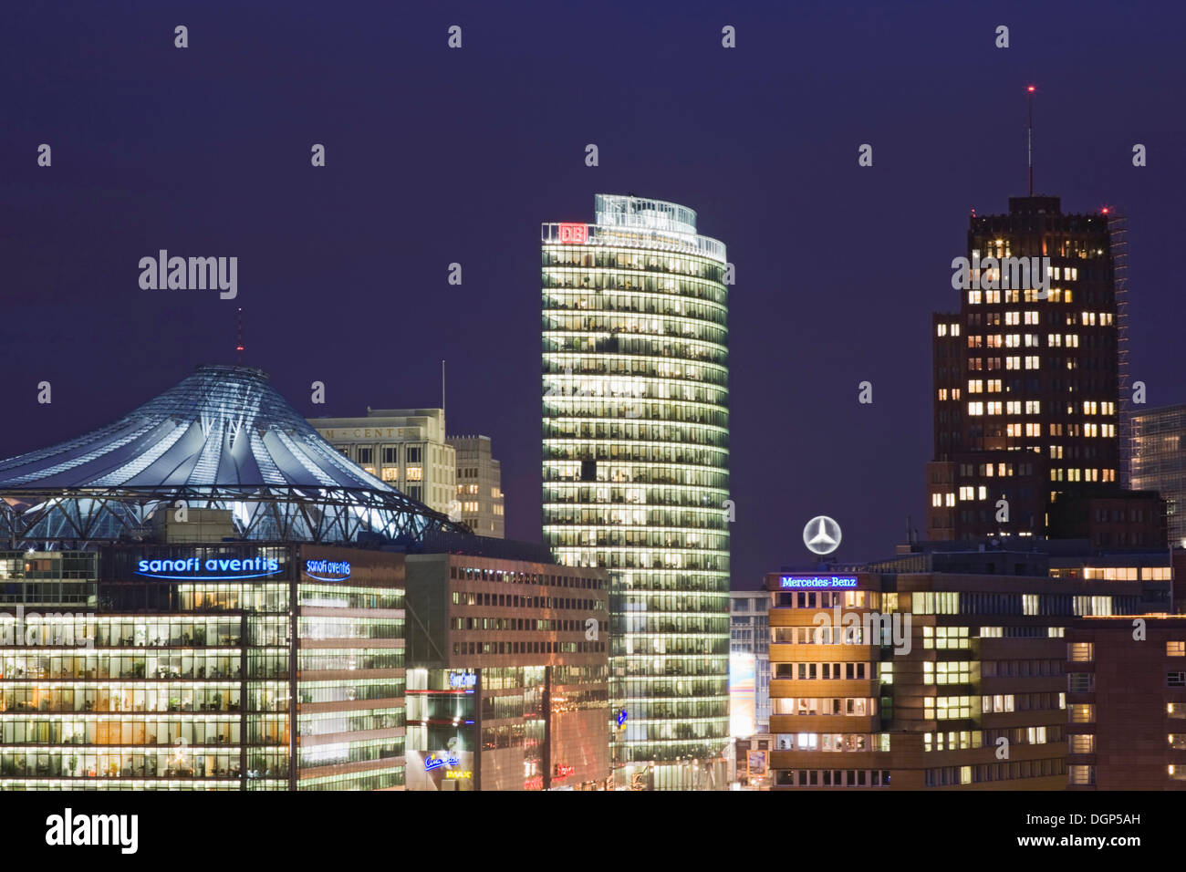 Capital square office tower hi-res stock photography and images - Alamy