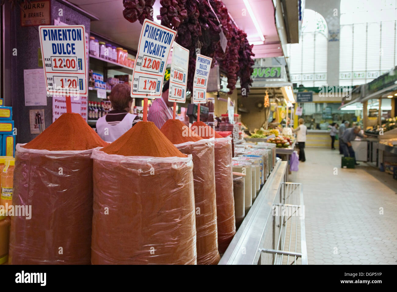 Spice pyramids, Mercado Central, Valencia, Comunidad Valenciana, Spain ...