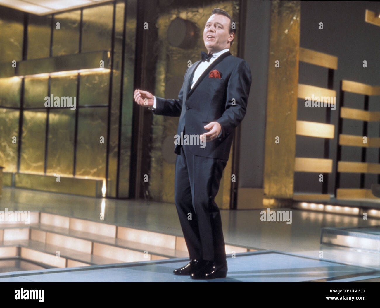 MATT MONRO (1930-1985) English pop singer about 1966 Stock Photo - Alamy