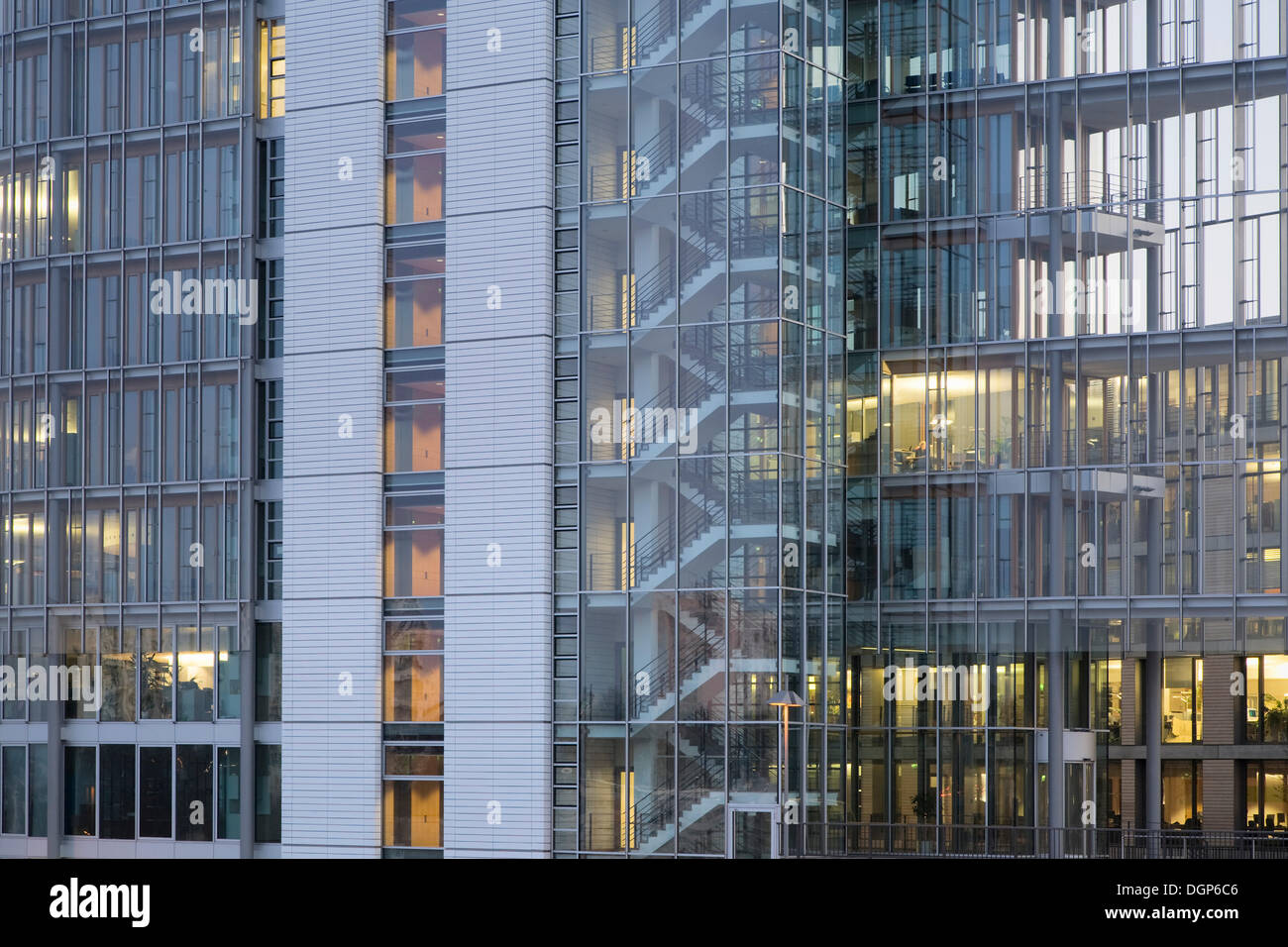 High rise office offices hi-res stock photography and images - Alamy