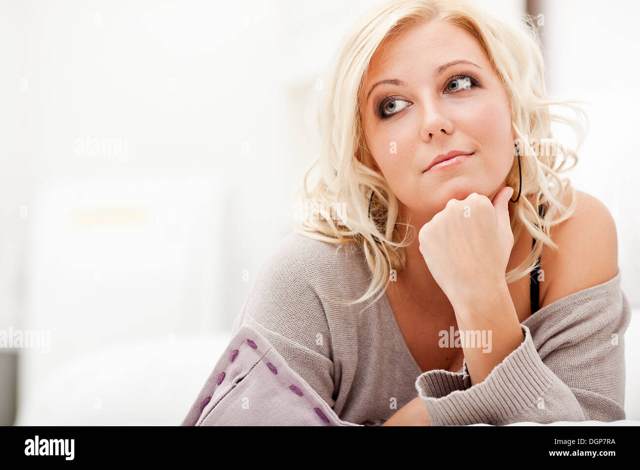 30 years old attractive woman cute hi-res stock photography and images ...