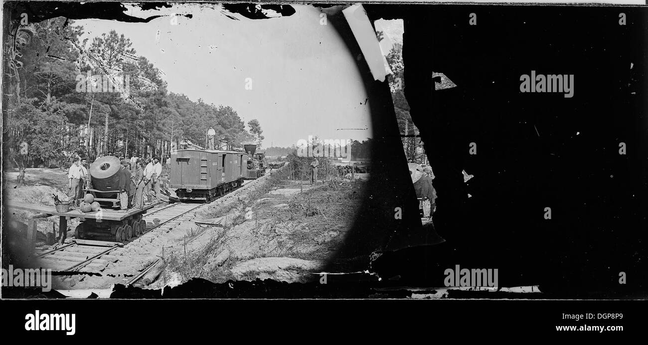 Railroad mounted artillery hi-res stock photography and images - Alamy