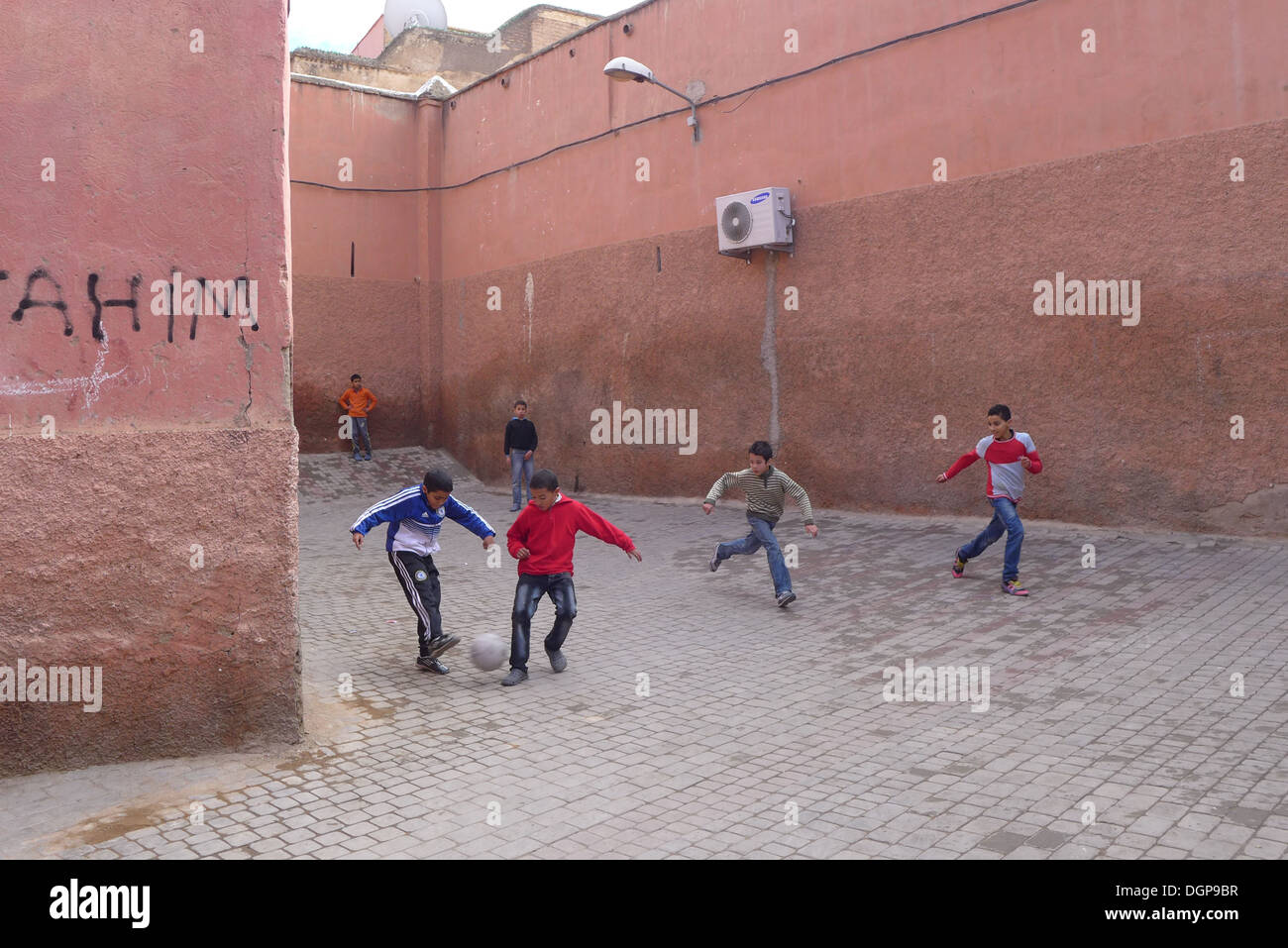 Football children africa hi-res stock photography and images - Alamy