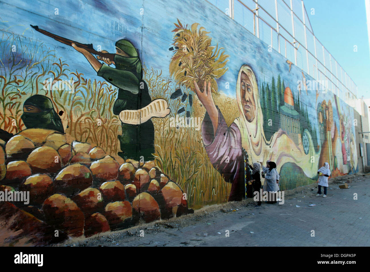 Nablus, West Bank, Palestinian Territory, . 24th Oct, 2013. Palestinian ...