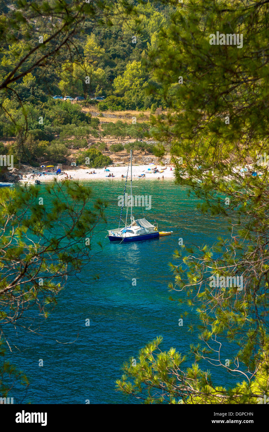 Catamaran moored in Pupnatska bay near Pupnat, Croatia Stock Photo - Alamy