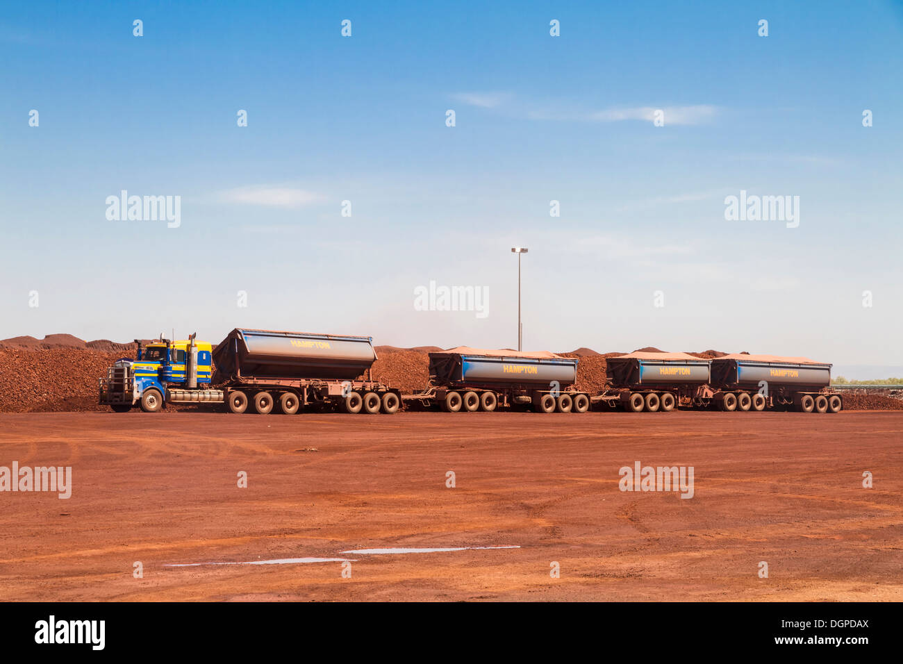 Heavy goods vehicle australia hi-res stock photography and images - Alamy