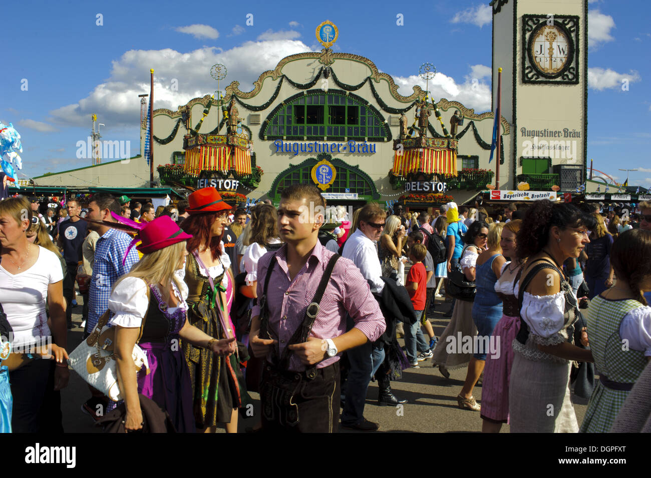 Bavarian traditional costume at oktoberfest in munich hi-res stock ...
