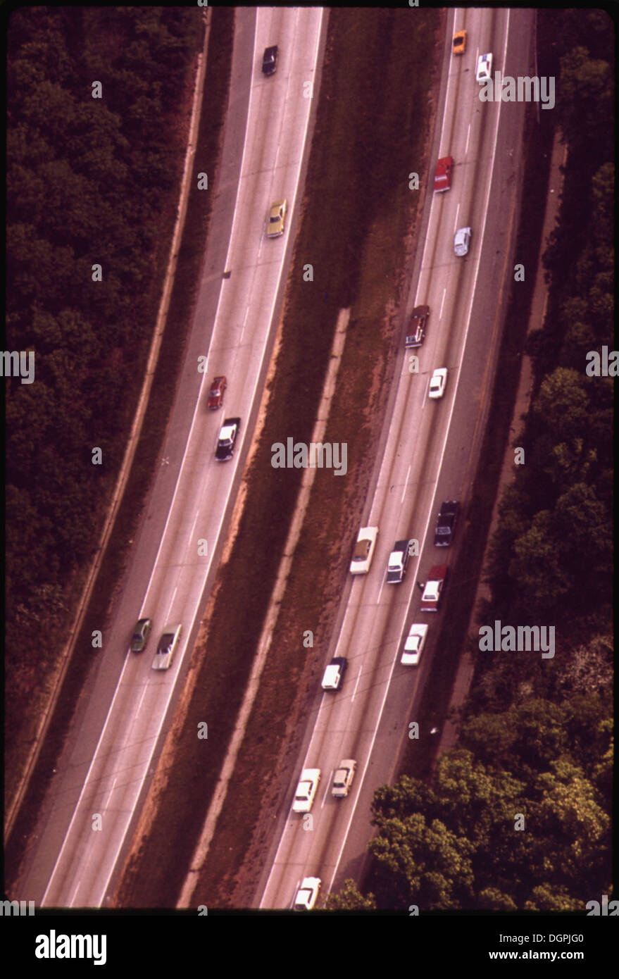 VIRGINIA SECTION OF THE BELTWAY. THE CAPITAL BELTWAY CIRCLES THE ...