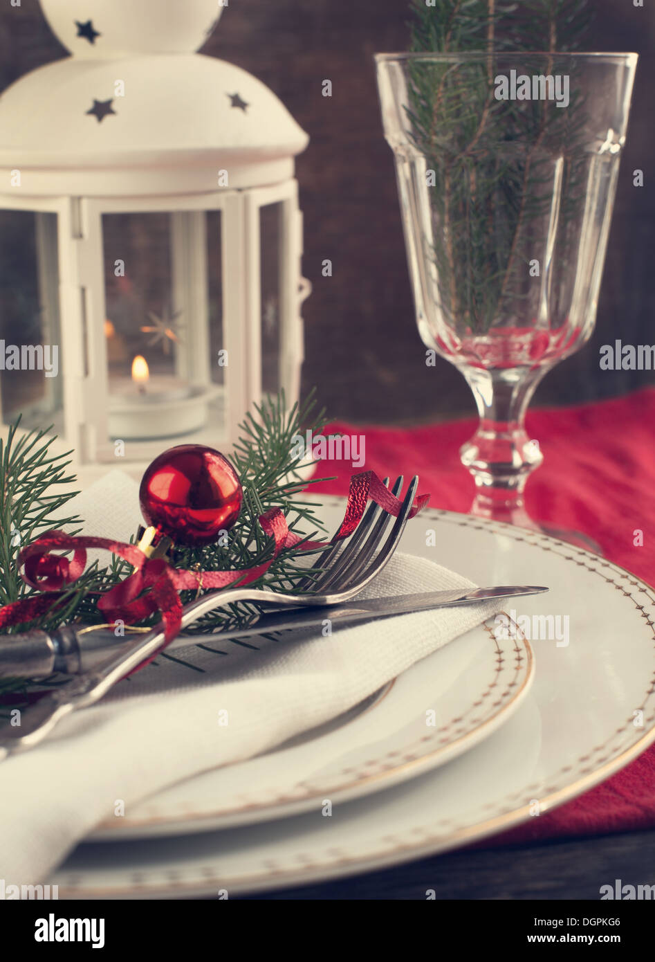 Christmas table setting Stock Photo - Alamy