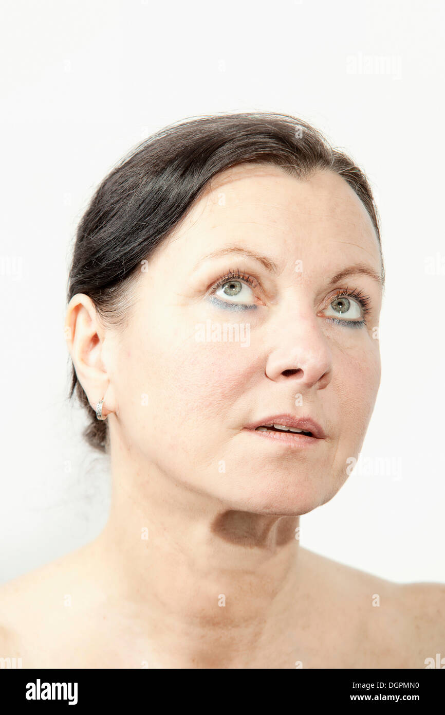 50 year old studio portrait woman hi-res stock photography and images ...